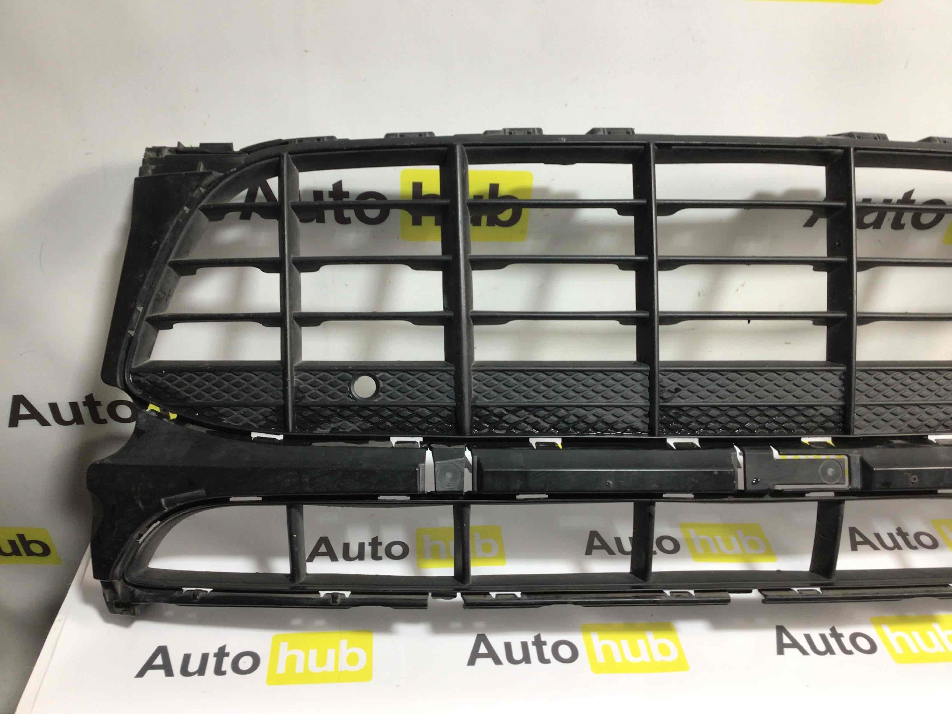 Решетка радиатора б/у для Porsche Macan купить в Киеве, OEM ...